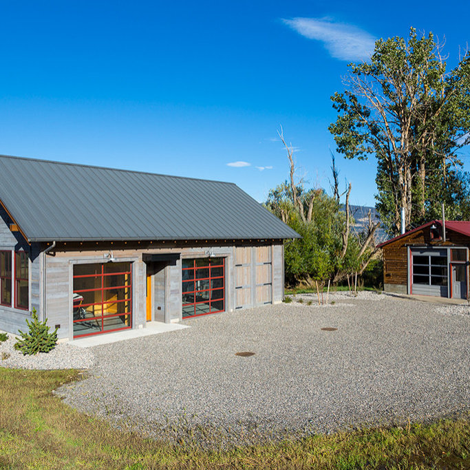 75 Rustic Garage Ideas You'll Love - May, 2026 | Houzz