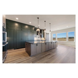 Custom 2-Story - Kitchen - Denver - by MasterBilt Homes, Inc. | Houzz