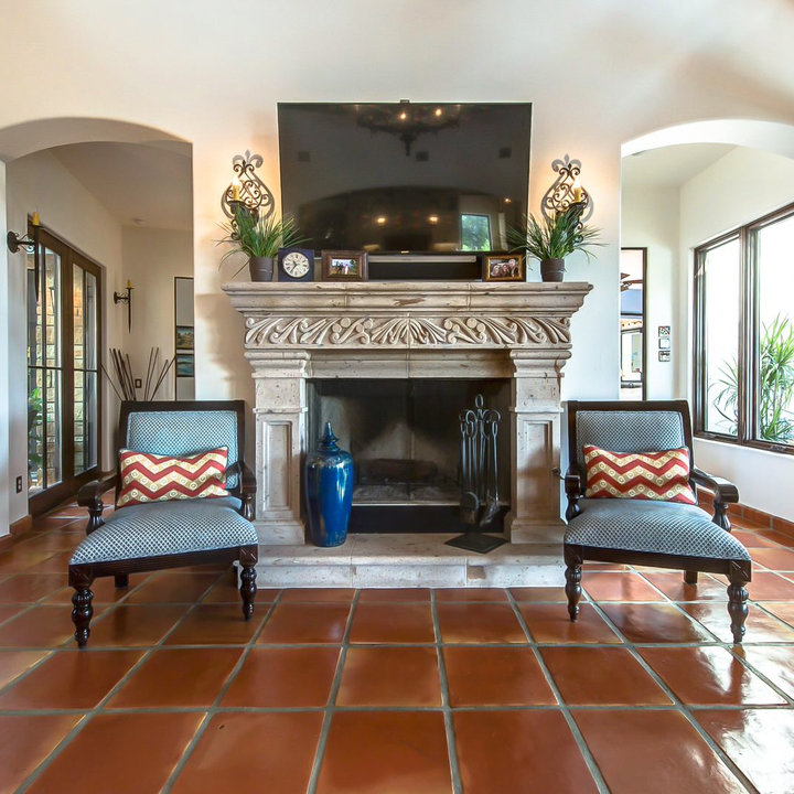 75 Beautiful Living Room with Terra-cotta Floors Ideas & Designs ...