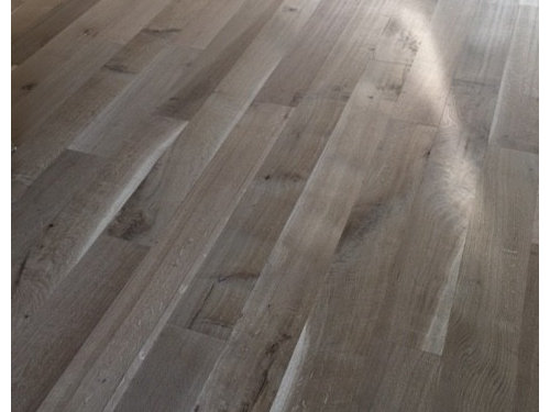 Does this look like white oak "Select" grade hardwood floors?