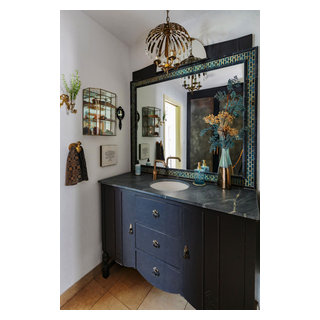 Multi-Generational - Transitional - Powder Room - Houston - by BKD ...