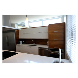 Wood and White modern Kitchen by Ateliers Jacob - Modern - Kitchen ...
