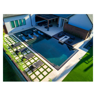 Bellaire, Texas custom luxury pool - Contemporary - Pool - Houston - by ...