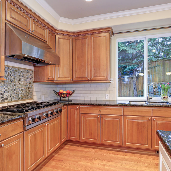 75 Beautiful Kitchen with Green Benchtop Ideas & Designs - May 2024 ...