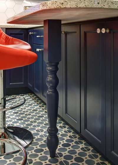 Kitchen of the Week: A Boost in Comfort and Color