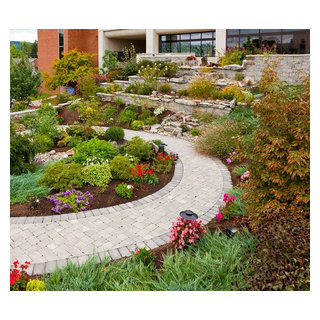 EP Henry Walkways - Landscape - New York - by V&S Landscape Supply | Houzz