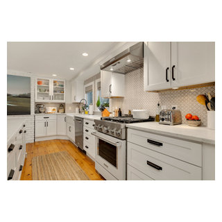 Antique Cape Cod Farmhouse - Farmhouse - Kitchen - Boston - by Fresh ...