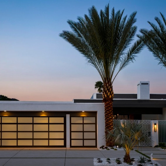 75 Mid-Century Modern Garage Ideas You'll Love - May, 2026 | Houzz