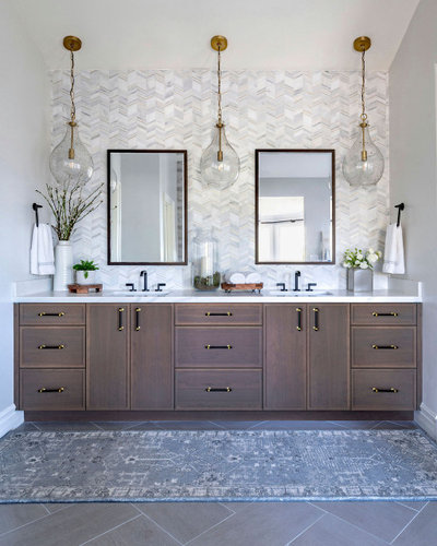 10 Bathroom Vanity Features Pros Always Recommend