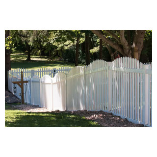 Vinyl Picket Fence - French Country - Landscape - Other - by Freedom ...