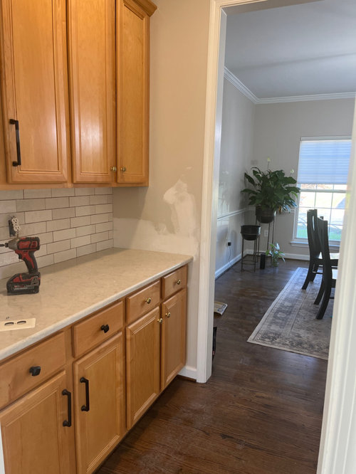 Hardware for 2000s Oak Cabinets