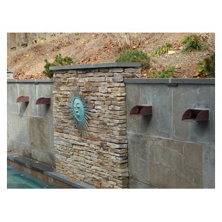 Pool with Bluestone Retaining Wall and Pavers - Richmond - by River ...