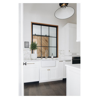 Butler's Pantry - Contemporary - Kitchen - Chicago - by Amy Storm ...