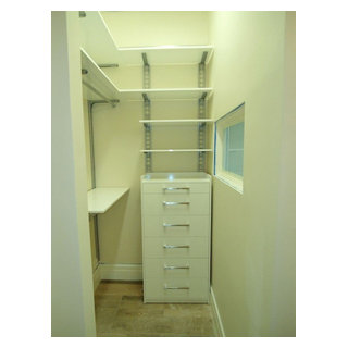 Small Walk In Robe - Contemporary - Melbourne - by Unique Wardrobes ...