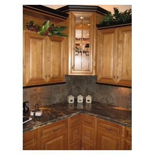 Mocha Kitchen Cabinets Home design - Traditional - Columbus - by Lily ...