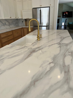 MSI Calacatta Castana