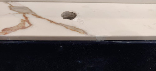 Broken Porcelain Countertop by fabricator