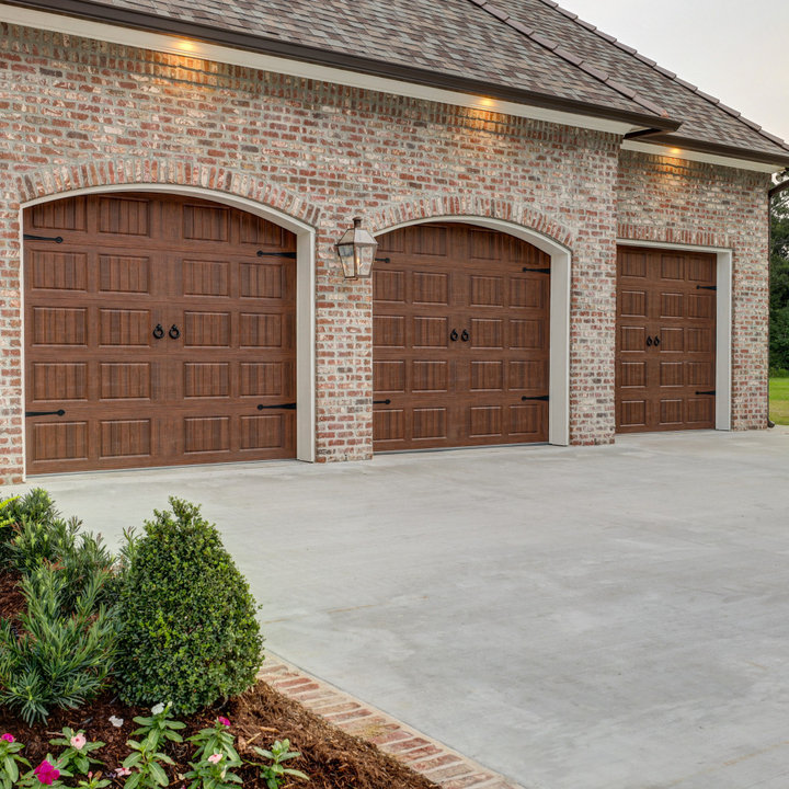 75 French Country Garage and Shed Ideas You'll Love - November, 2025 ...