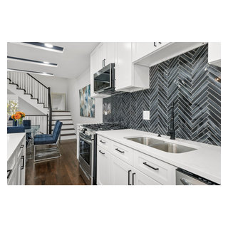 Cornelia - Kitchen - Chicago - by Eminent Living LLC | Houzz