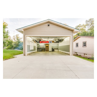 Paddock Lake Home - Transitional - Garage - Milwaukee - by JMH Homes ...
