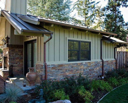 Craftsman Exterior Stone Wainscoting