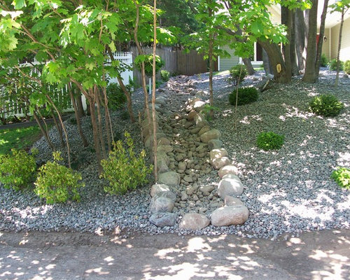 Rock Drainage Swale Design Ideas & Remodel Pictures | Houzz