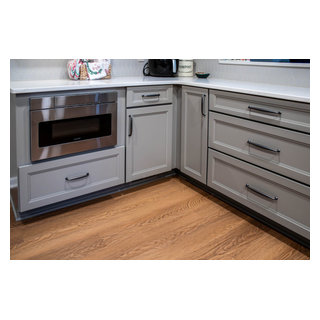 Two-Tone Neutral Kitchen with Quartz Countertop and Soho Picket ...