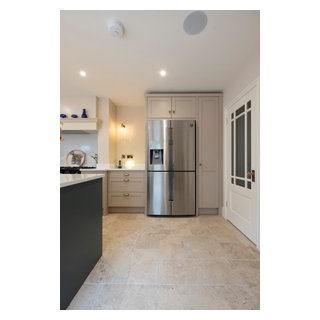 victoria - Traditional - Kitchen - Cardiff - by Chalkhouse Kitchens | Houzz