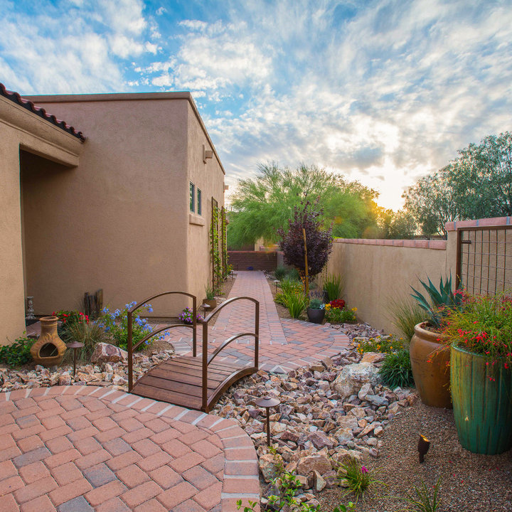 75 Southwestern Landscaping Ideas You'll Love - May, 2026 | Houzz