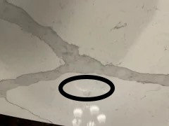 Circular marks on quartz