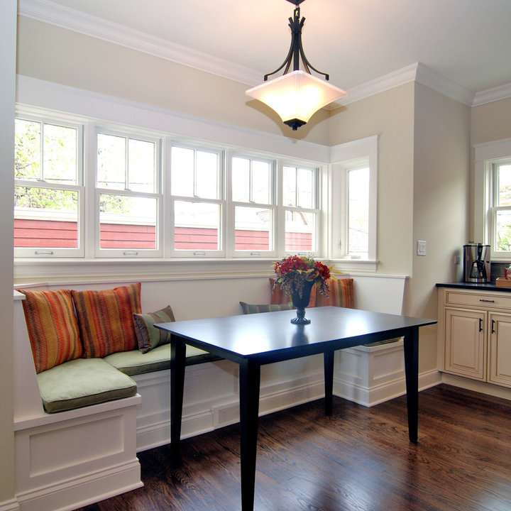 Bay Window Breakfast Nook - Photos & Ideas | Houzz