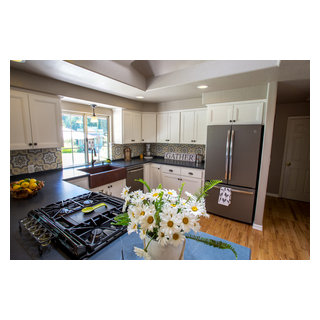 Modern Farmhouse Style Kitchen - Country - Kitchen - Sacramento - by ...