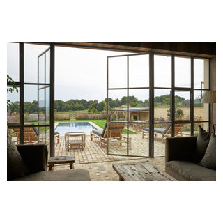 COTSWOLDS Grade 2 listed Farmhouse & New-Build Outbuildings - Country ...