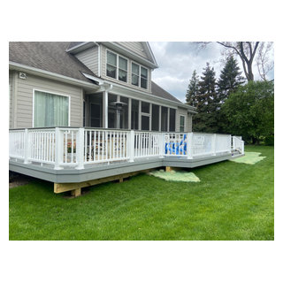 Stone Ash TimberTech deck with Drink Rail & Aluminum Spindles in ...