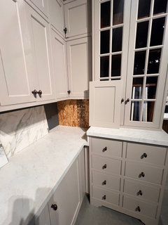 Sand color kitchen cabinets. confuse about countertop and backsplash ...