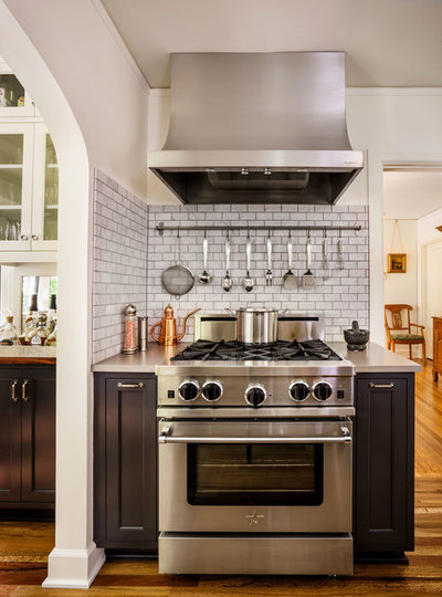 Kitchen of the Week: A Hardworking Room With 1925 Cottage Style