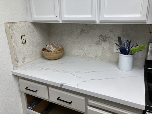 Cloe white tile - stacked horizontal vs alternating