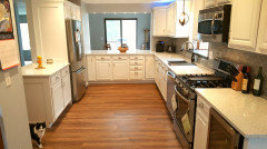 Which of these photos truly represents Coretec Plus XL Montrose Oak?