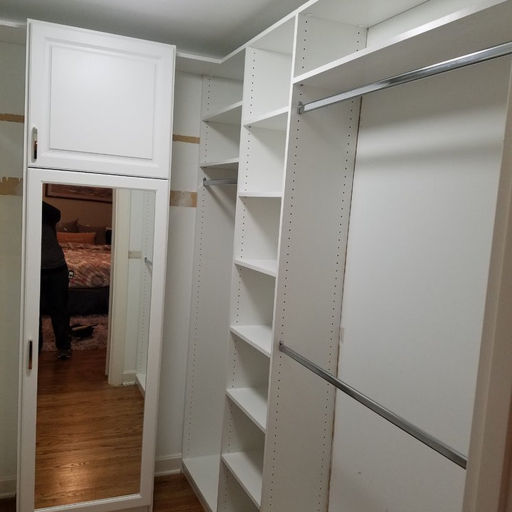 75 Beautiful Small Walk-in Wardrobe Ideas & Designs - August 2025 ...