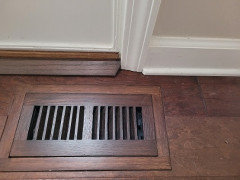 Quarter round transition around doorway