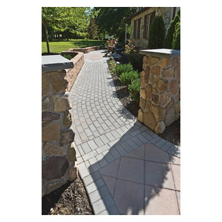 EP Henry Walkways - New York - by V&S Landscape Supply | Houzz