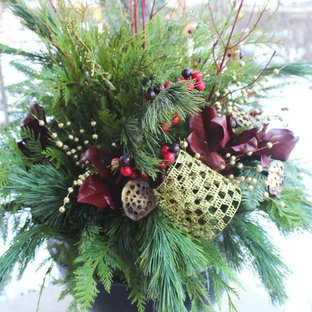 75 Beautiful Transitional Landscaping Pictures & Ideas | Houzz