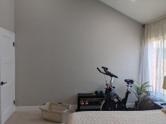 Off centered bed. Need help decorating wall behind bed. | Houzz Forum