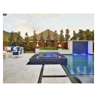 Quintessential Texas Blue & White - Modern - Pool - Dallas - by Weisz ...