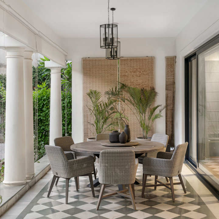 75 Modern Porch Column Ideas You'll Love - October, 2025 | Houzz