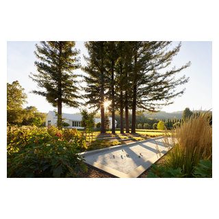 Sentinel Ridge - Farmhouse - Landscape - San Francisco - by ROCHE+ROCHE ...