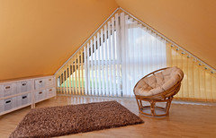 window treatment for trapezoid windows