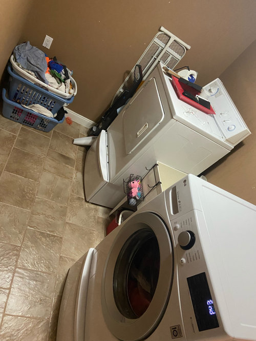 HELP!! Awkward Laundry room
