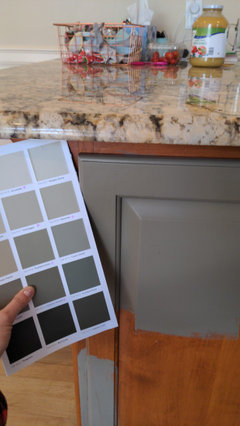 What kind of granite is this and what cabinet paint color coordinates?