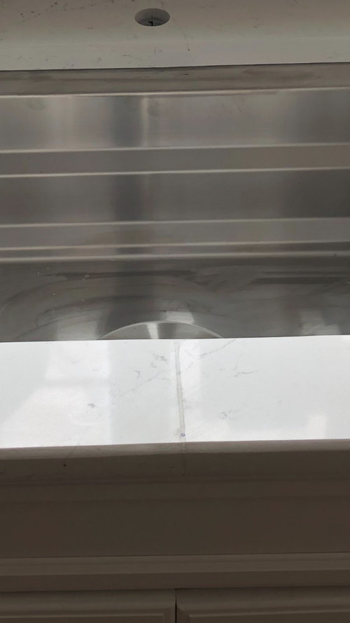 Quartz counter seam